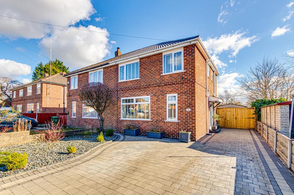 Russell Road, Partington, Manchester... 3 bed semi-detached house - £ ...