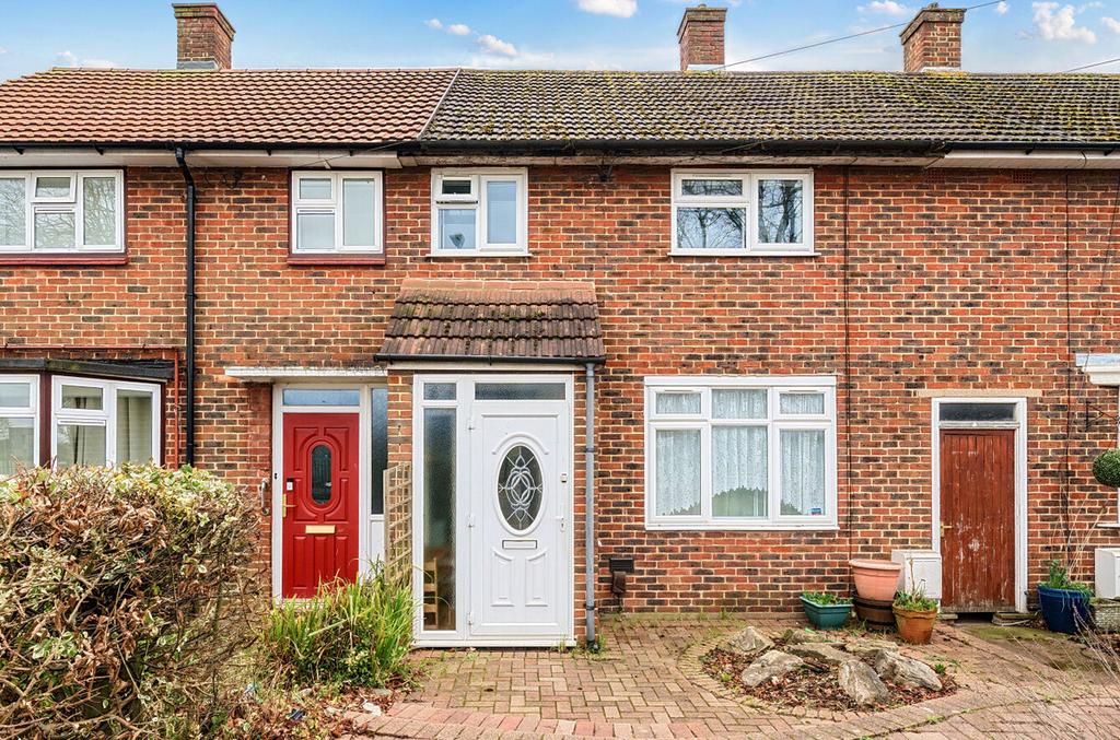 Dagnam Park Drive, Harold Hill, RM3 3 bed terraced house for sale - £ ...