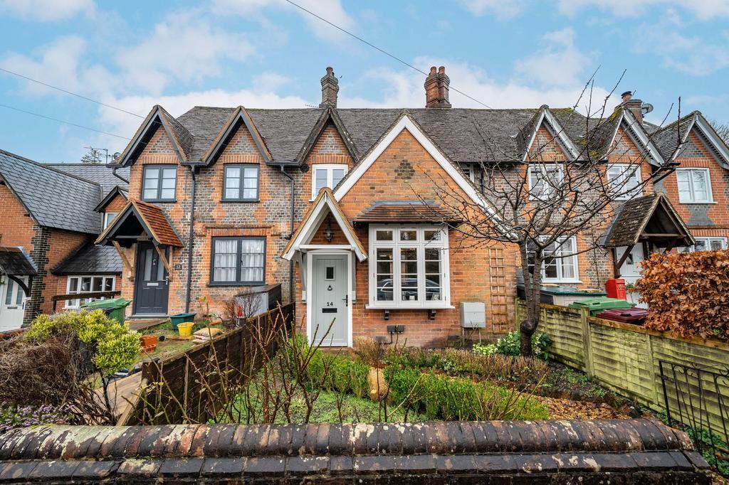 Laverstoke Lane, Laverstoke... 4 bed terraced house - £585,000