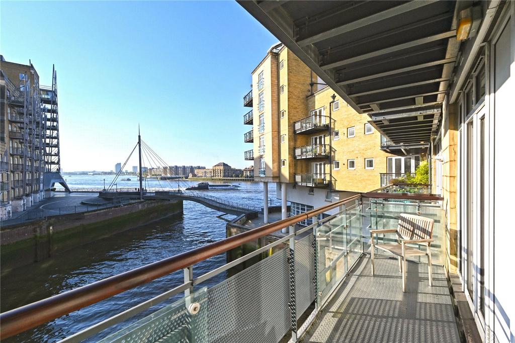 Dunbar Wharf, 126-134 Narrow Street... 2 bed duplex for sale - £925,000