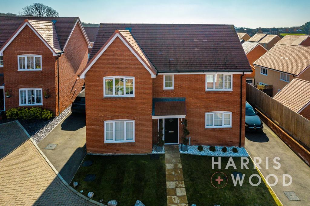 Carder Close, Ardleigh, Colchester... 4 bed detached house - £450,000