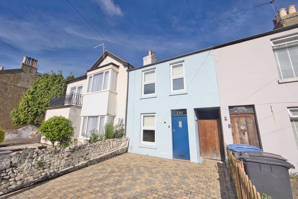 Middle Deal Road, Deal, CT14 2 bed terraced house for sale - £325,000