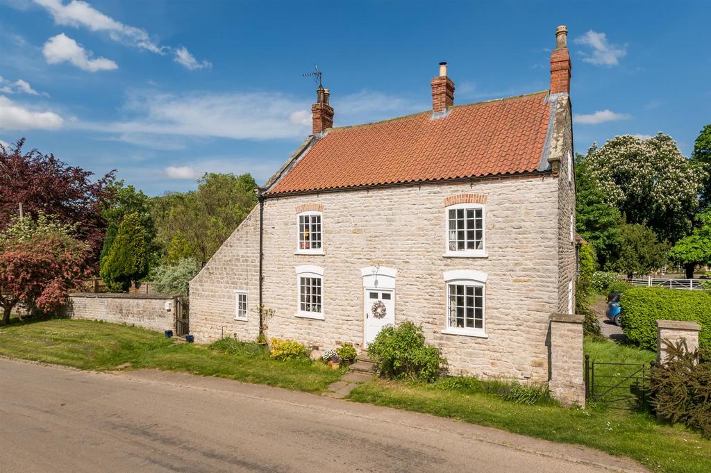 Norcliffe House, Langton, Malton... 5 bed detached house - £575,000