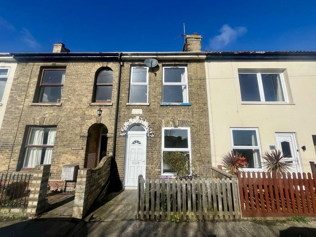 Pakefield Street, Lowestoft NR33 2 bed terraced house to rent - £850 ...