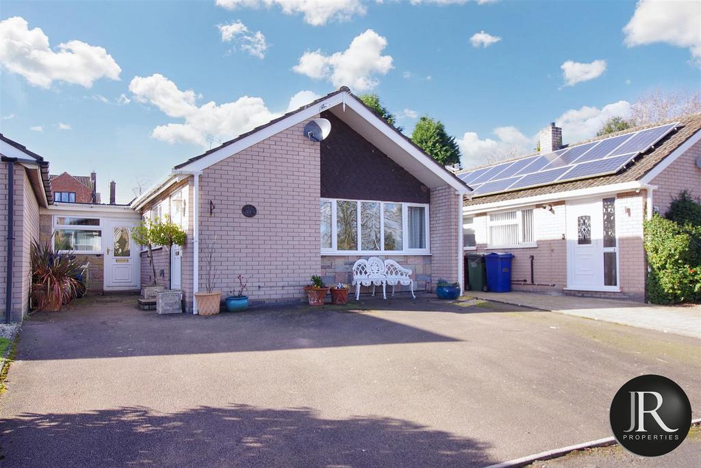 Riders Way, Rugeley WS15 2 bed bungalow - £250,000