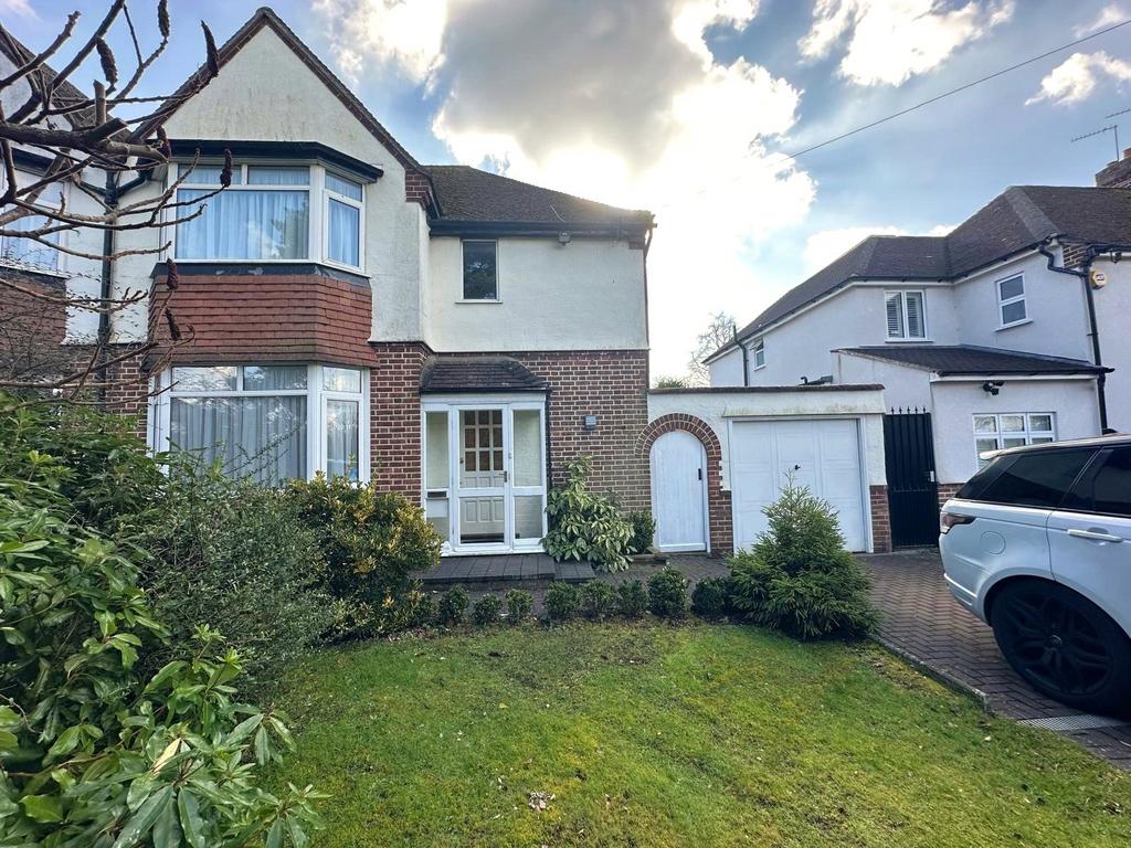 Swakeleys Road, Ickenham, Greater... 3 bed semi-detached house - £2,700 ...