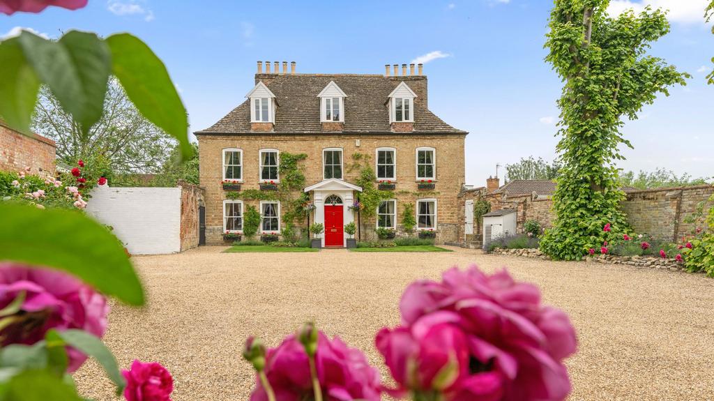 South Street, Crowland, PE6 6 bed detached house for sale - £1,175,000