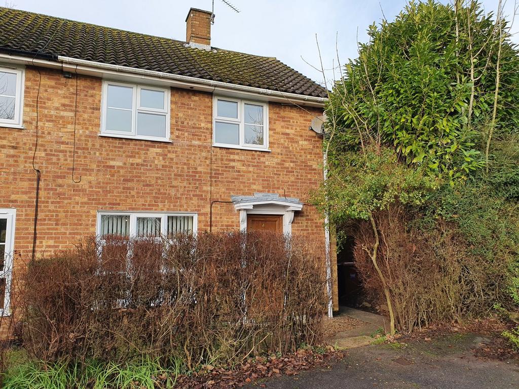 Rayfield, Welwyn Garden City, AL8 2 bed semi-detached house - £1,250 ...