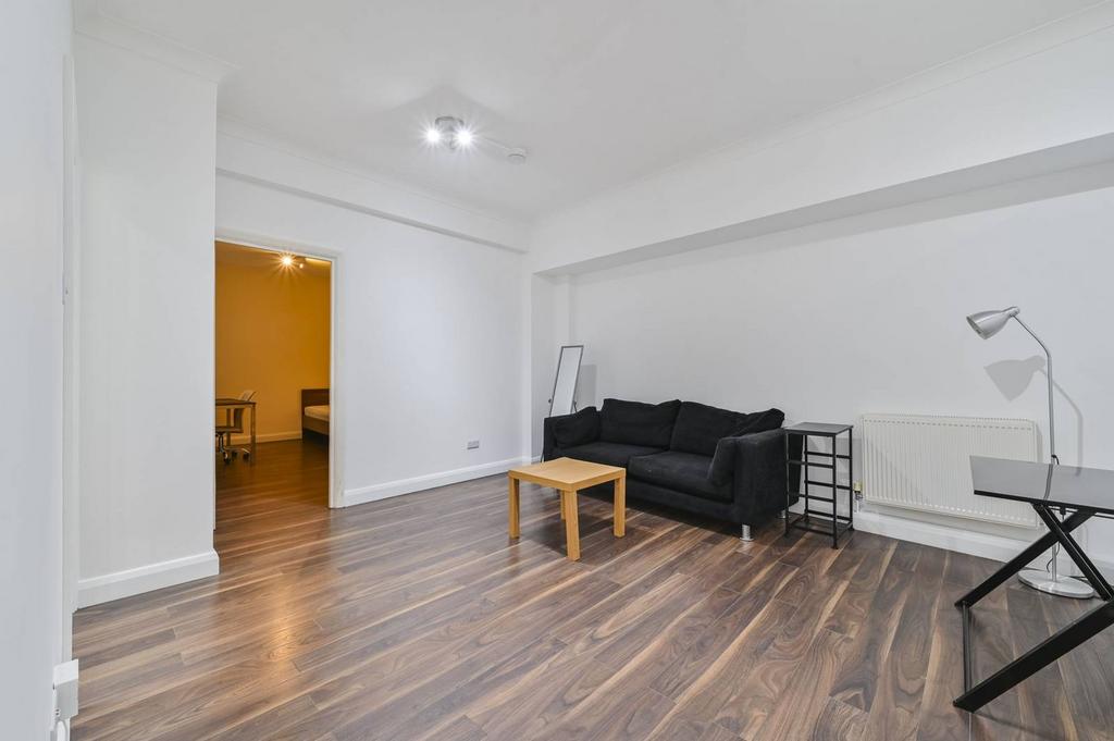 Euston Road, Fitzrovia, London, NW1 2 bed flat - £3,120 pcm (£720 pw)