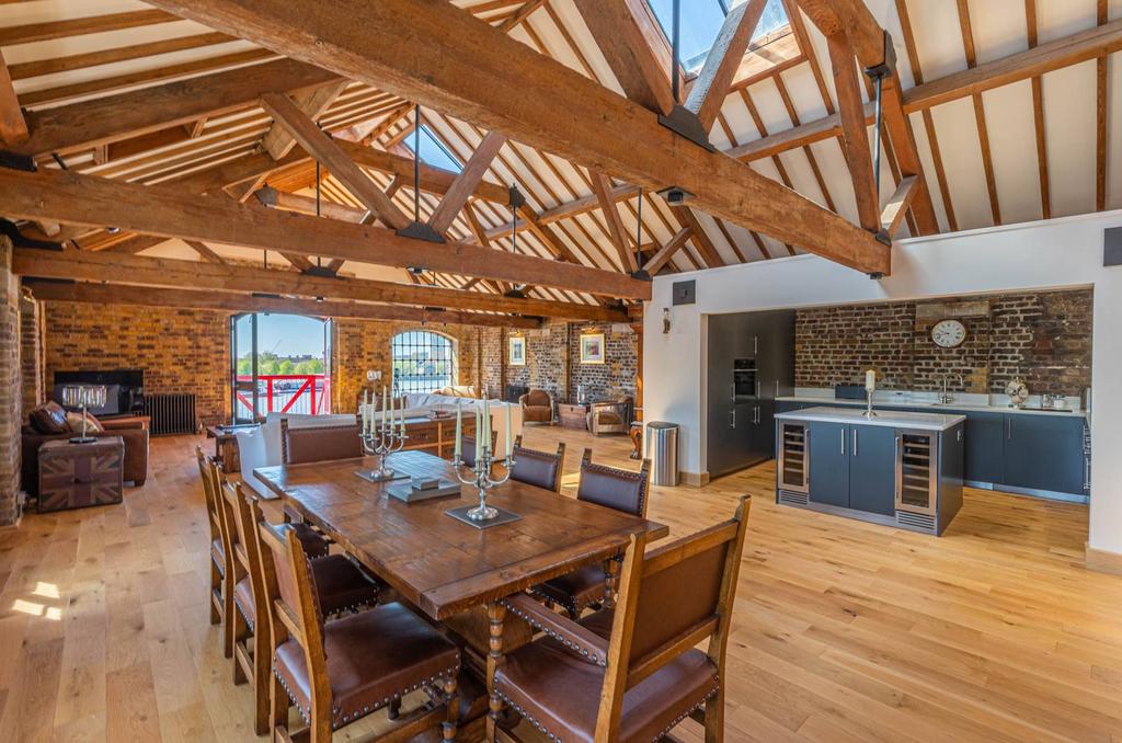 Execution Dock, E1W, Wapping, London... 3 bed flat - £3,250,000