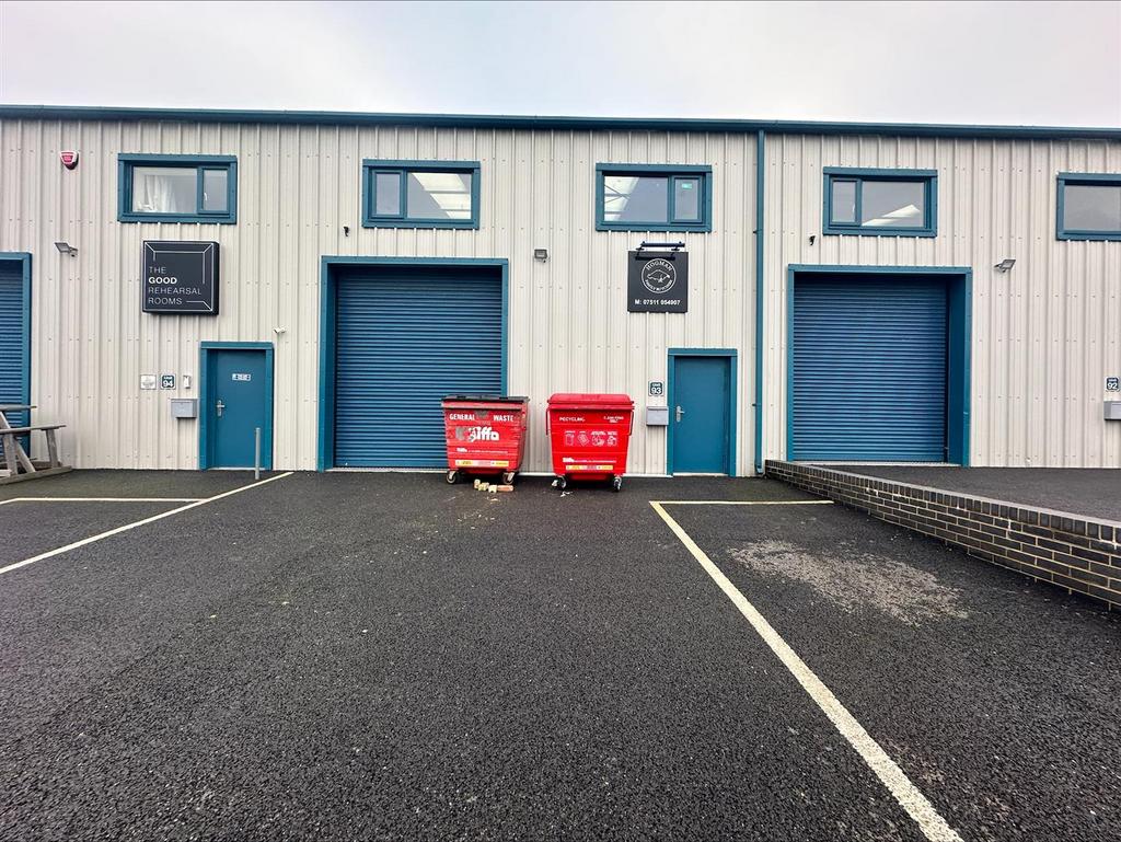 Maple Leaf Business Park, Manston... Industrial unit - £180,000