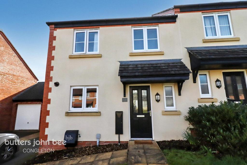 109 Loachbrook Farm Way, Congleton... 4 bed semi-detached house - £300,000