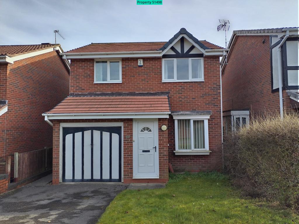 Greendale Drive, Newcastle, ST5 7TU 3 bed detached house - £210,000