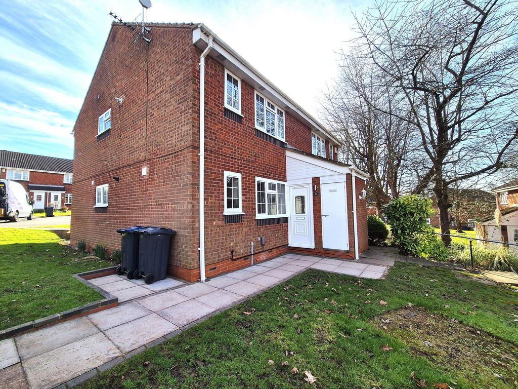 Newhall Farm Close, Sutton Coldfield B76 1 bed maisonette - £850 pcm (£ ...