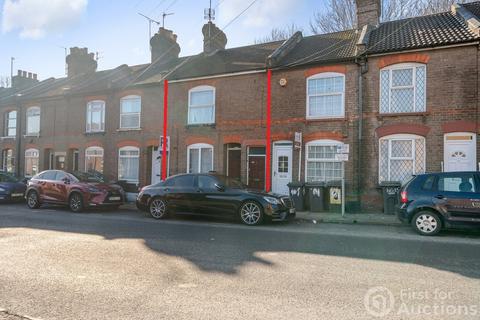 3 Bed Houses For Sale In Luton | OnTheMarket
