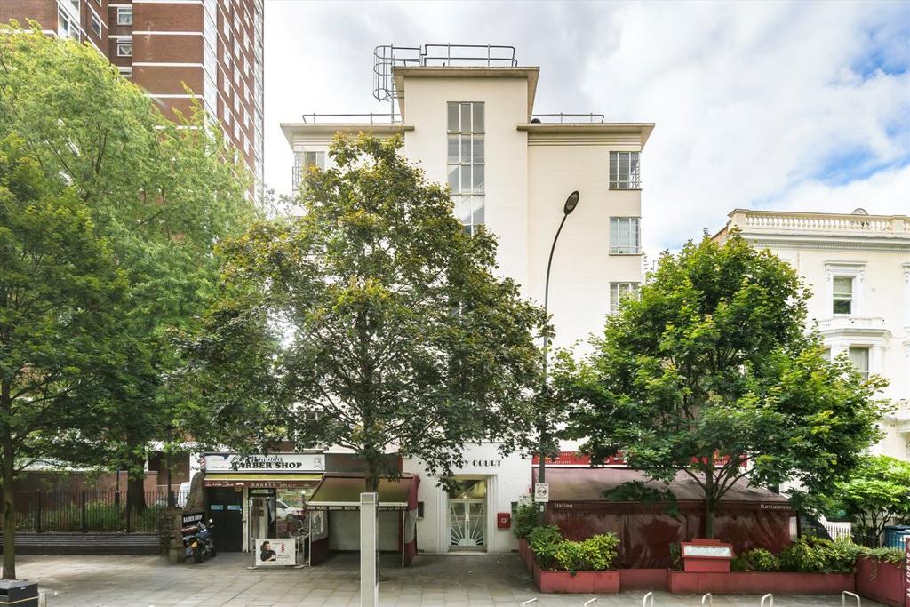 Shepherds Bush Green, London W12 Studio - £1,096 pcm (£253 pw)