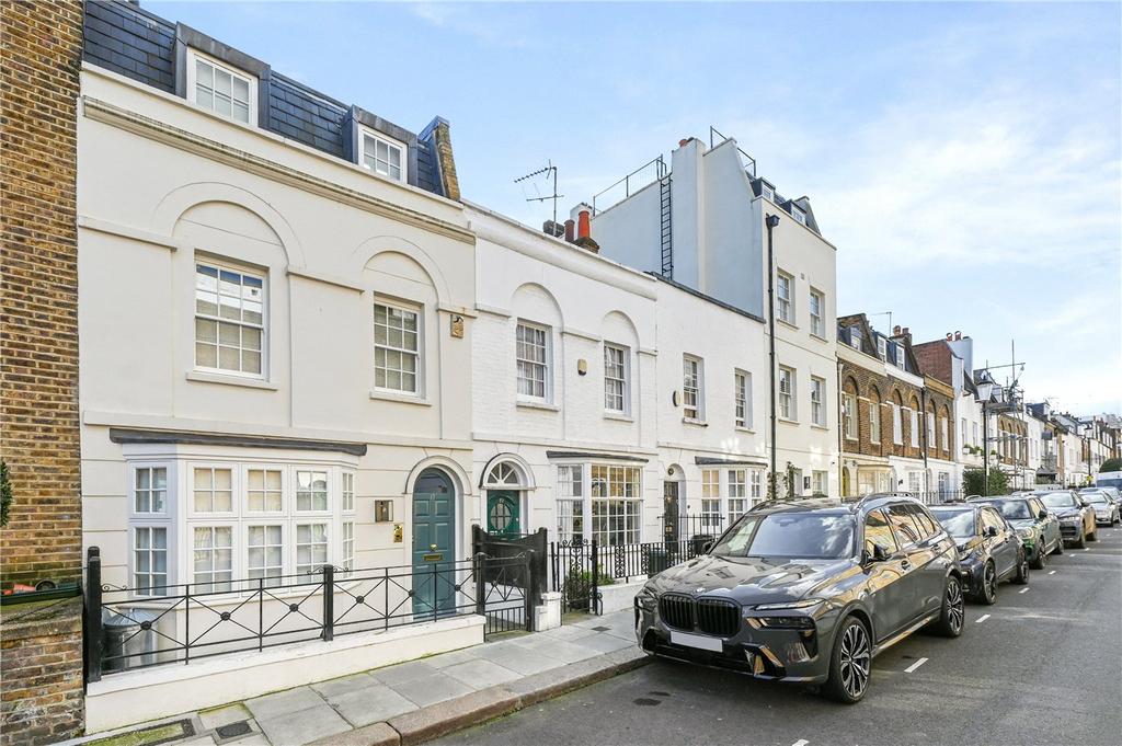 Peel Street, London, W8 2 bed terraced house for sale - £1,700,000