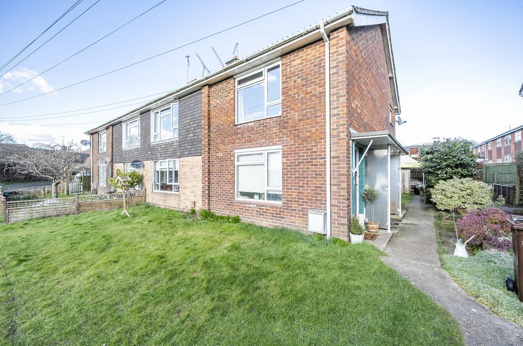 Meryon Road, Alresford, Hampshire, SO24 2 bed maisonette for sale - £ ...