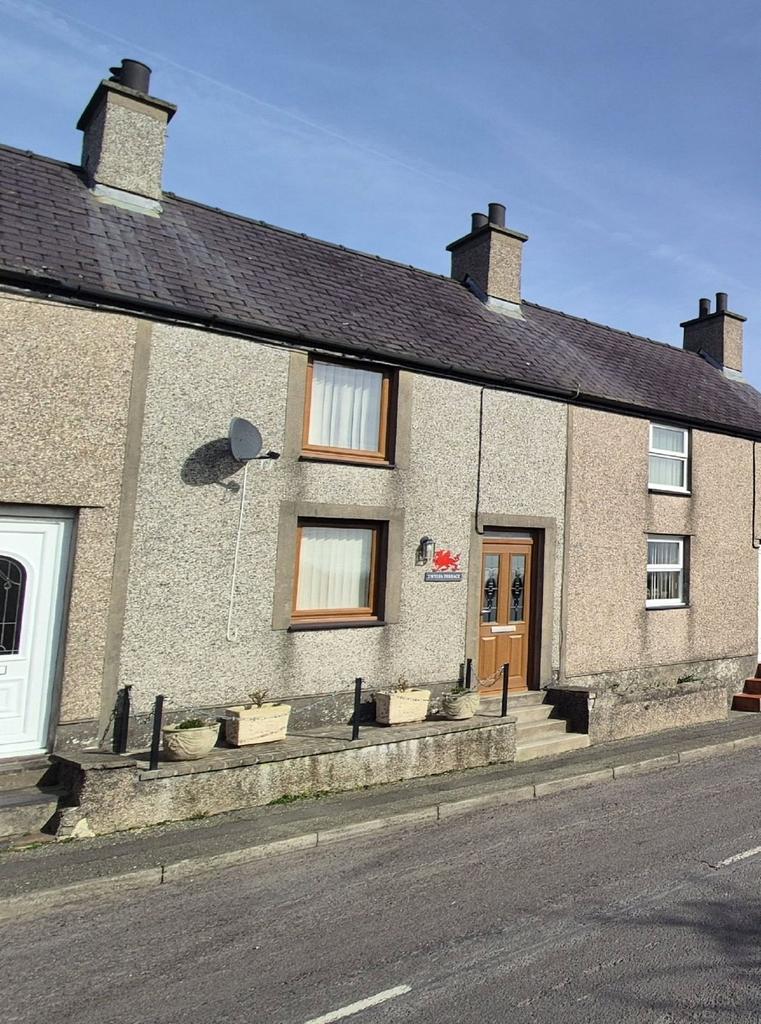 Wylfa Terrace, Gwalchmai, Anglesey, LL65 2 bed terraced house for sale ...