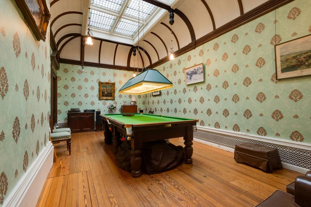 Colston Bassett Hall, Colston Bassett 20 bed manor house - £3,600,000