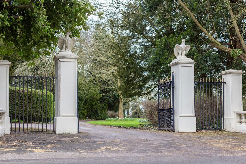 Colston Bassett Hall, Colston Bassett 20 bed manor house for sale - £ ...