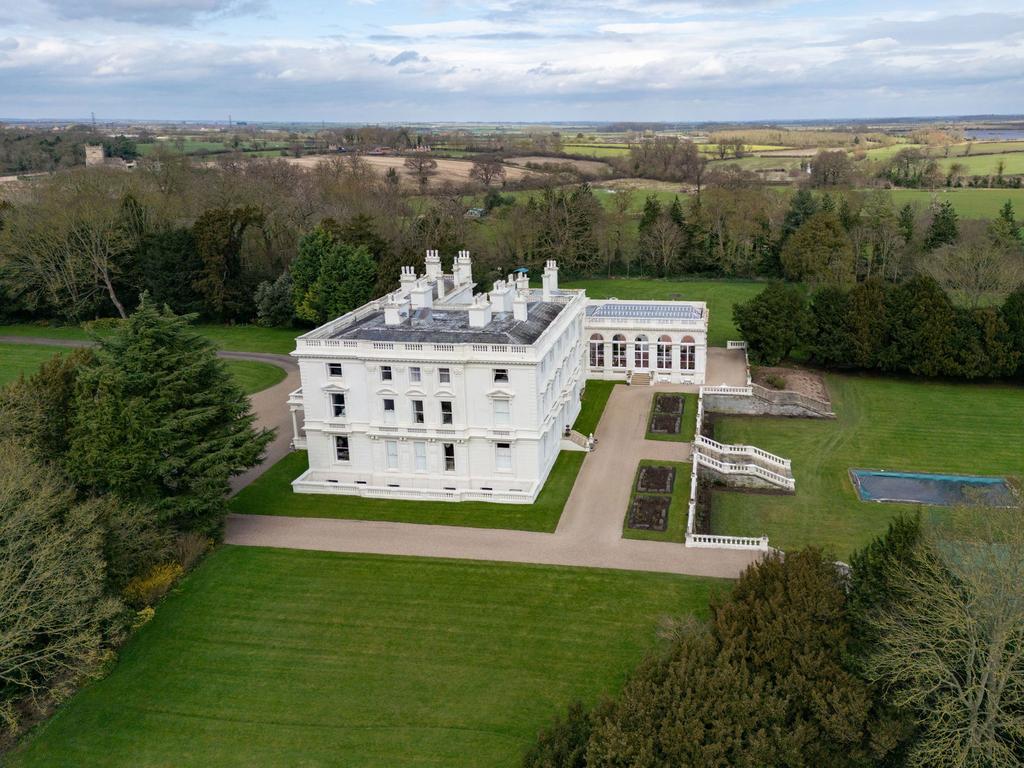 Colston Bassett Hall, Colston Bassett 20 bed manor house for sale - £ ...
