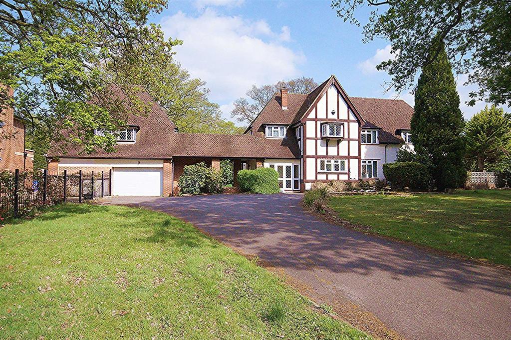 Pachesham Park, Leatherhead 4 bed detached house - £4,000 pcm (£923 pw)