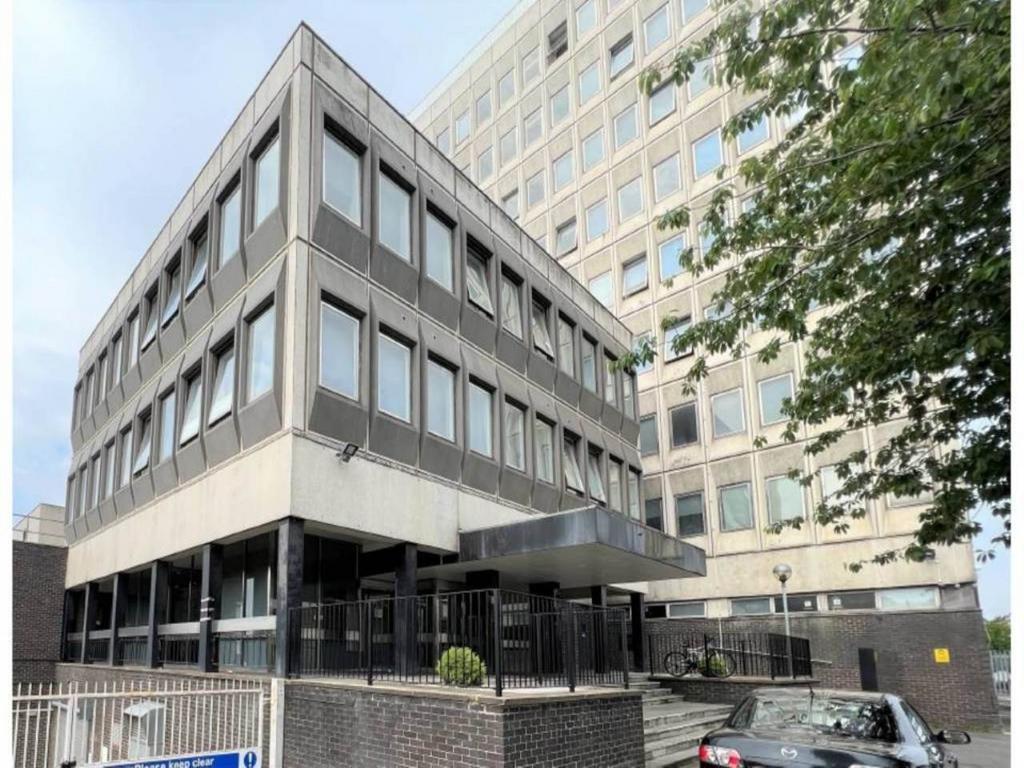 Colonnade House, Sunbridge Road, 1 bed in a flat share - £375 pcm (£87 pw)