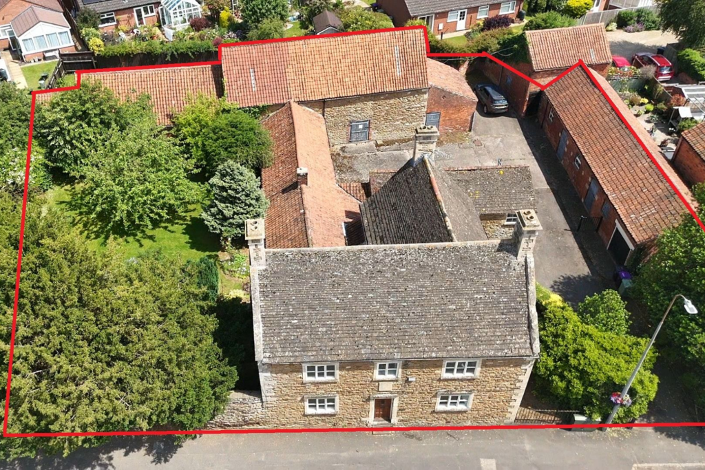 Court Leys Farm, Great Gonerby 5 bed detached house for sale - £575,000
