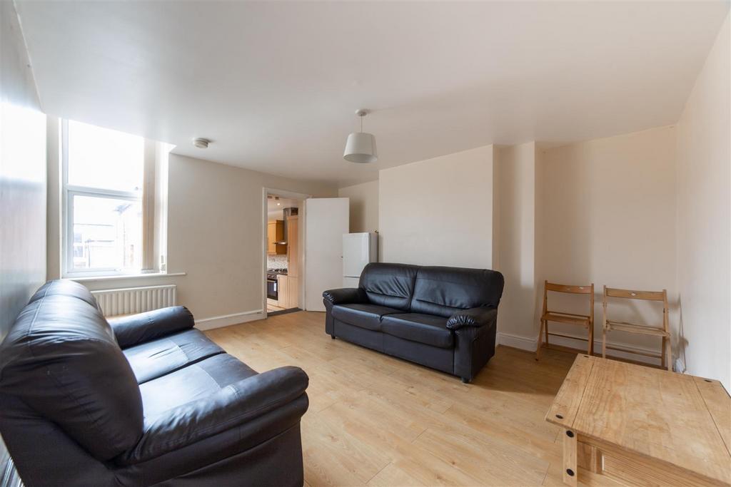 £115pppw - Glenthorn Road, Jesmond, NE2 6 bed maisonette to rent - £ ...