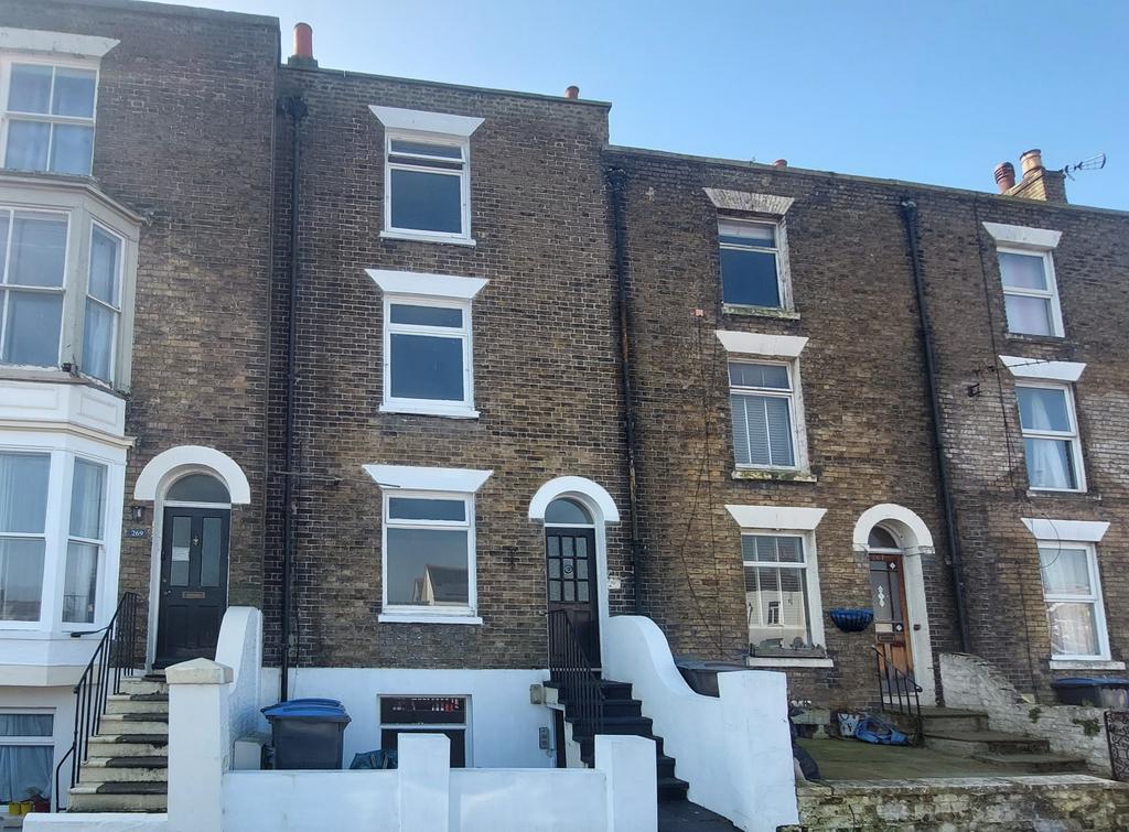 268 London Road, Dover, Kent CT17 0SZ 4 bed terraced house - £185,000