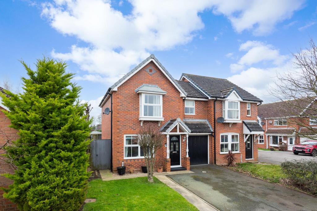 Hunters Row, Boroughbridge 3 bed semi-detached house for sale - £315,000
