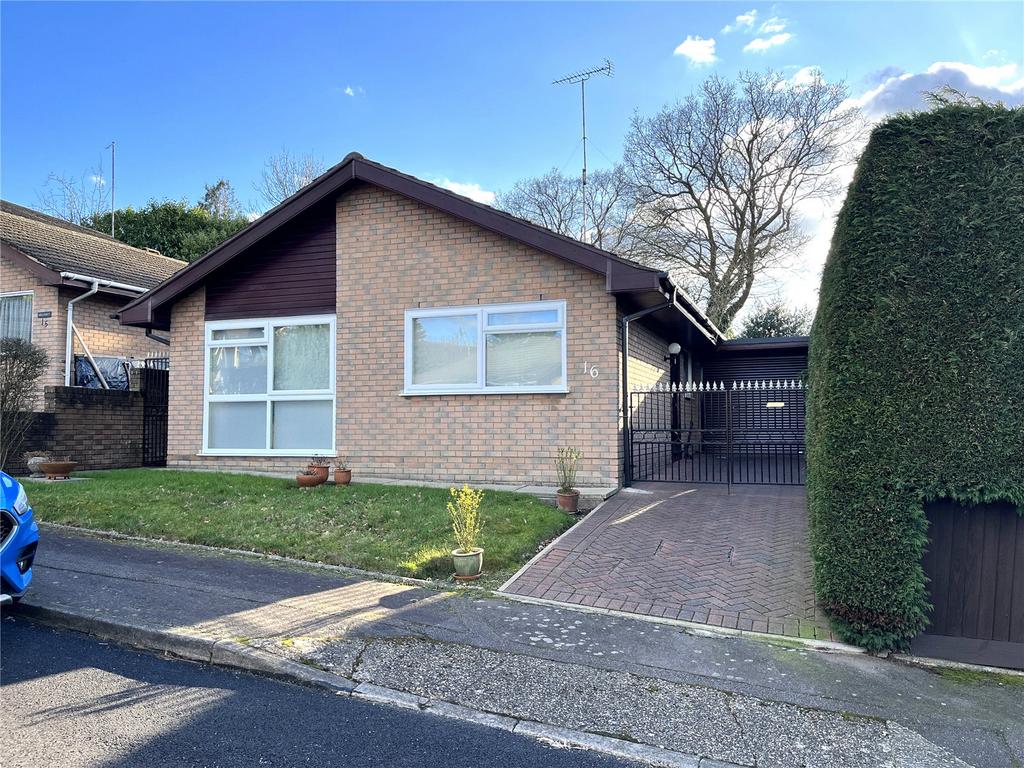 Hillary Rise, Hertfordshire EN5 2 bed bungalow for sale - £725,000