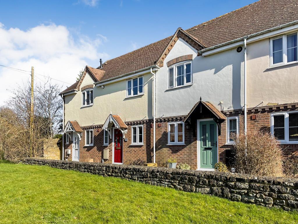 Quarrybrook SN3 2 bed terraced house for sale - £245,000