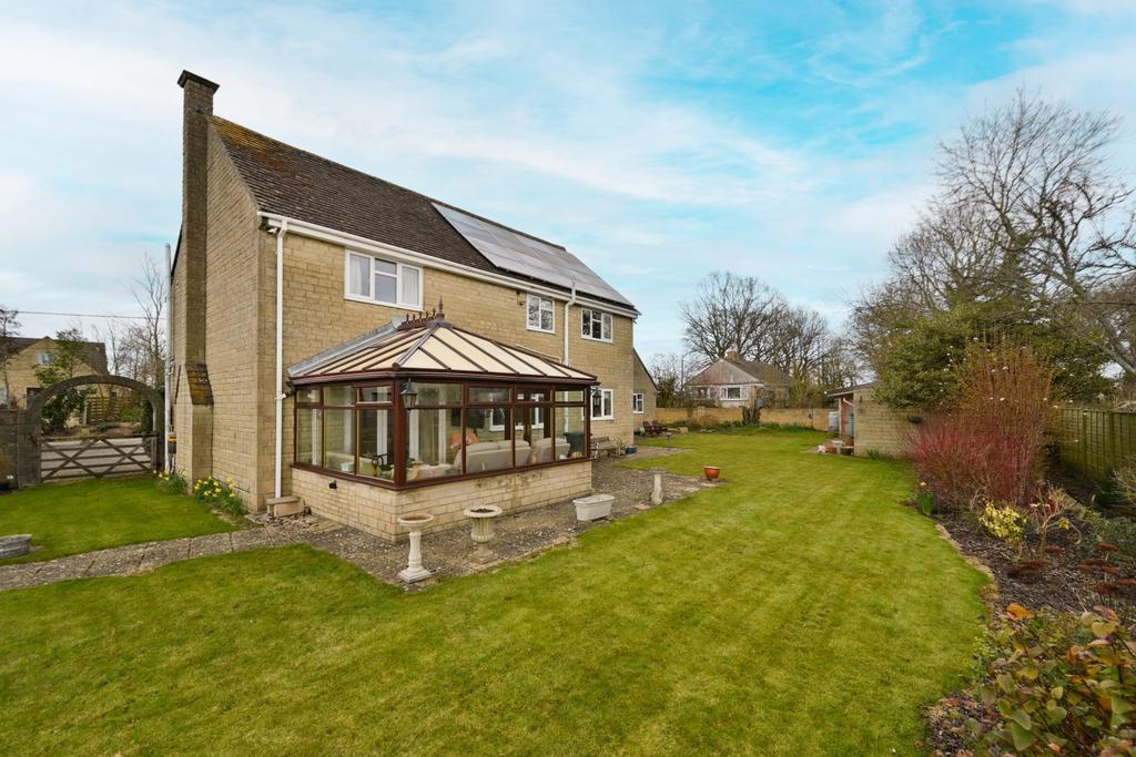 Minety, Malmesbury, Wiltshire, SN16 4 bed detached house - £1,000,000