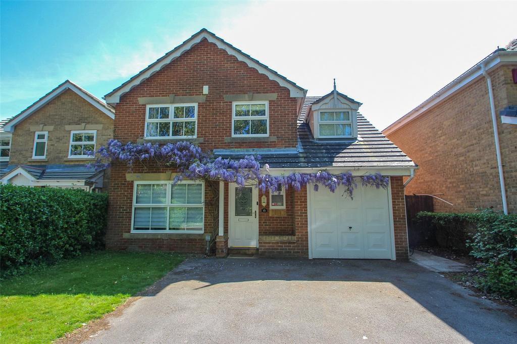 Spitfire Way, Hamble, Southampton... 5 bed detached house for sale - £ ...