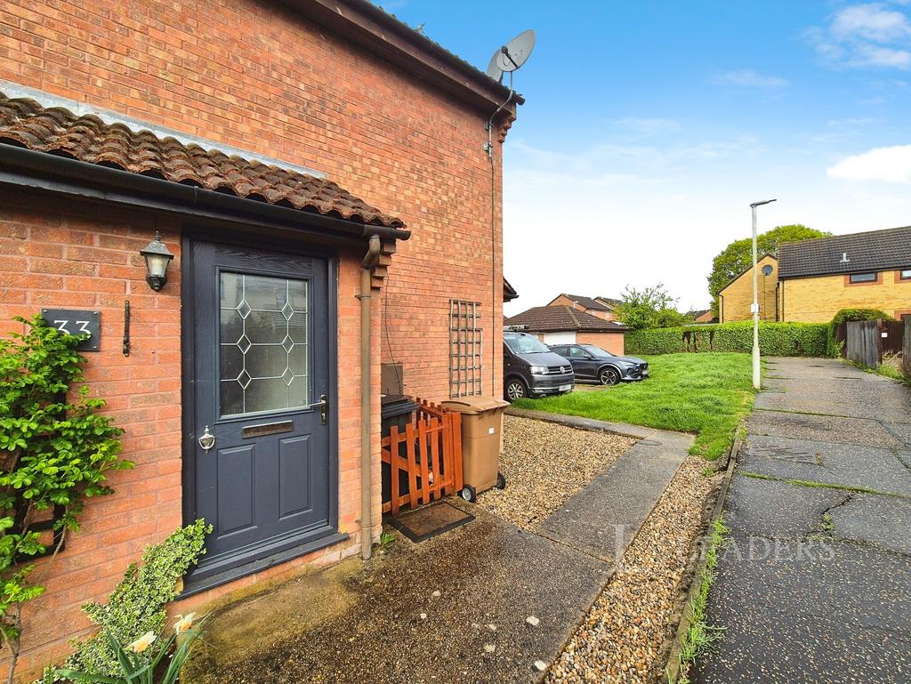 Cook Place, Chelmsford 1 bed semi-detached house to rent - £1,100 pcm ...