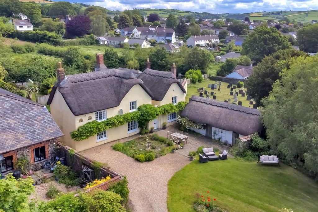Manor Road, Landkey, Barnstaple, EX32 5 bed detached house for sale - £ ...