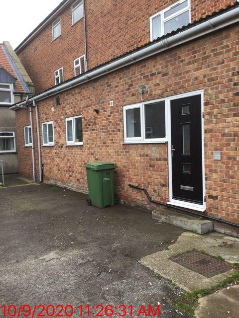 35b Queen Street, Filey 2 bed flat - £650 pcm (£150 pw)