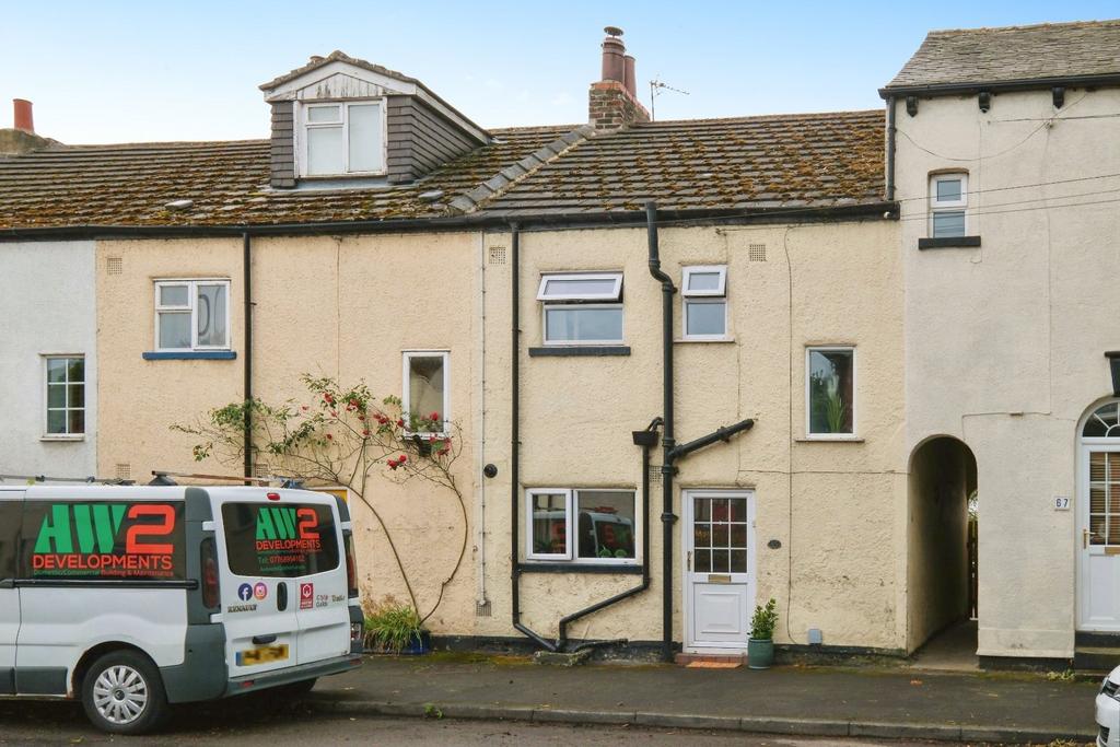 Main Street, Leeds LS15 3 bed terraced house for sale - £240,000
