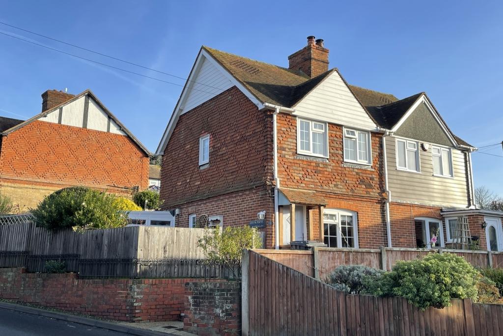 Preston Hill, Canterbury CT3 2 bed semi-detached house - £315,000