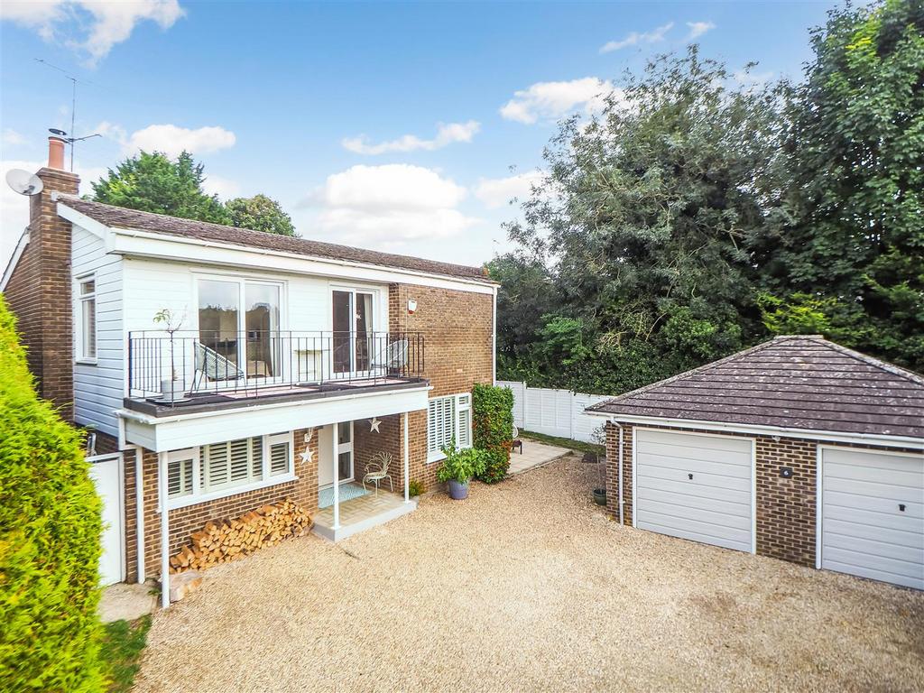 Lambourne Way, Thruxton, Andover 4 bed detached house for sale - £625,000