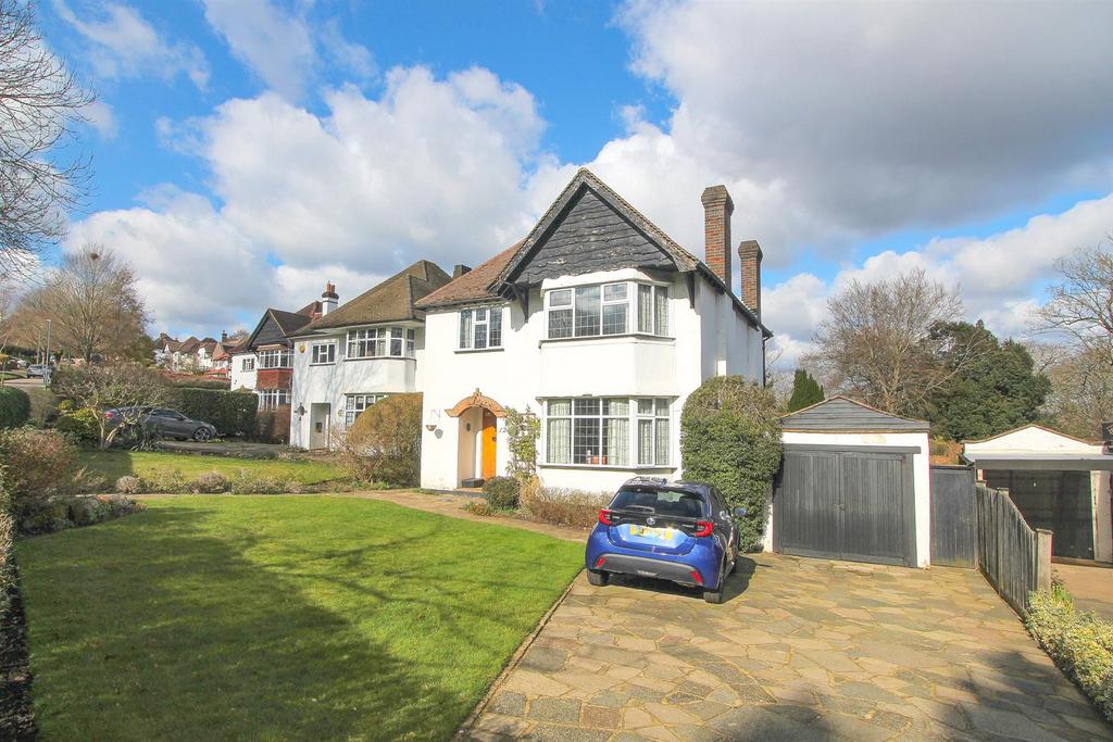 Beeches Walk, Carshalton Beeches SM5 4 bed detached house for sale - £ ...