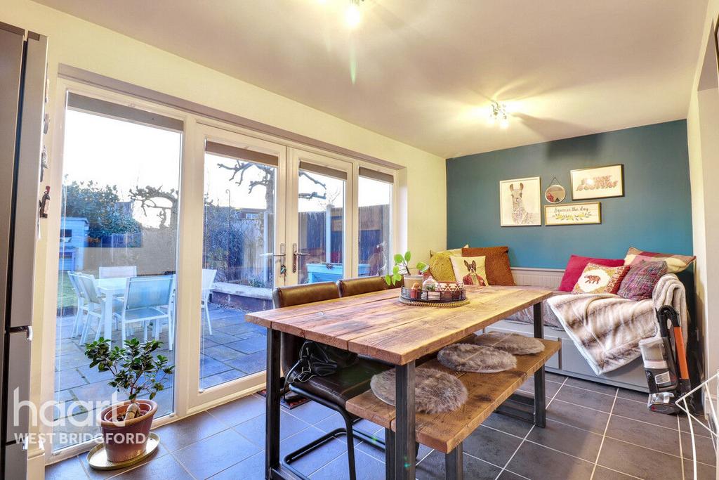 Slaidburn Avenue, Nottingham 2 bed semi-detached house - £265,000
