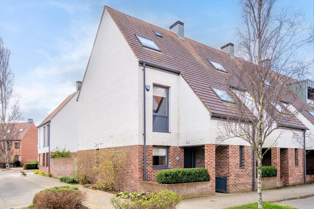 Derwent Way, York 3 bed end of terrace house for sale - £400,000