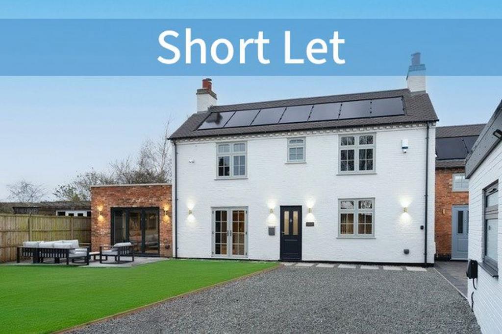 Main Street, Keyworth NG12 3 bed house to rent - £2,750 pcm (£635 pw)