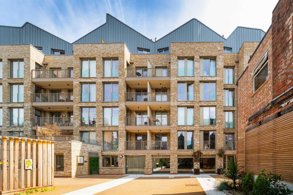 Espalier Gardens, London NW6 1 bed flat - £2,301 pcm (£531 pw)