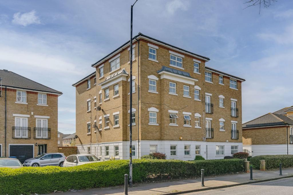 Commercial Way, London, SE15 5GQ 2 bed flat to rent - £1,800 pcm (£415 pw)
