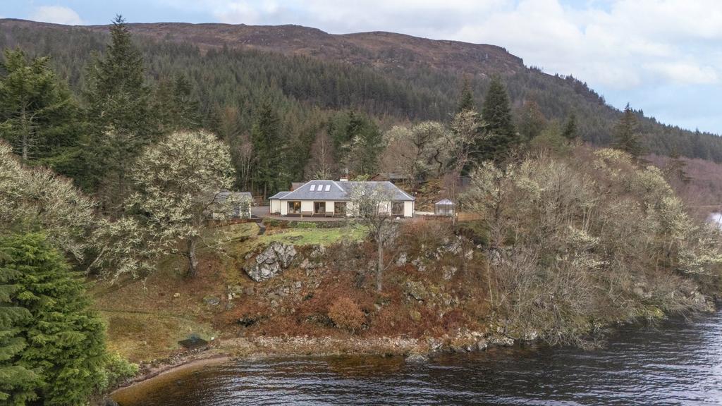 Tigh-Na-Roinn, Invermoriston... 3 bed detached house for sale - £750,000