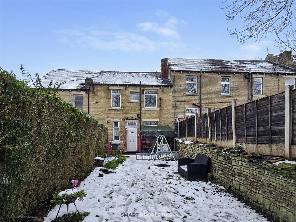Mount Street, Lockwood HD1 2 bed terraced house - £90,000